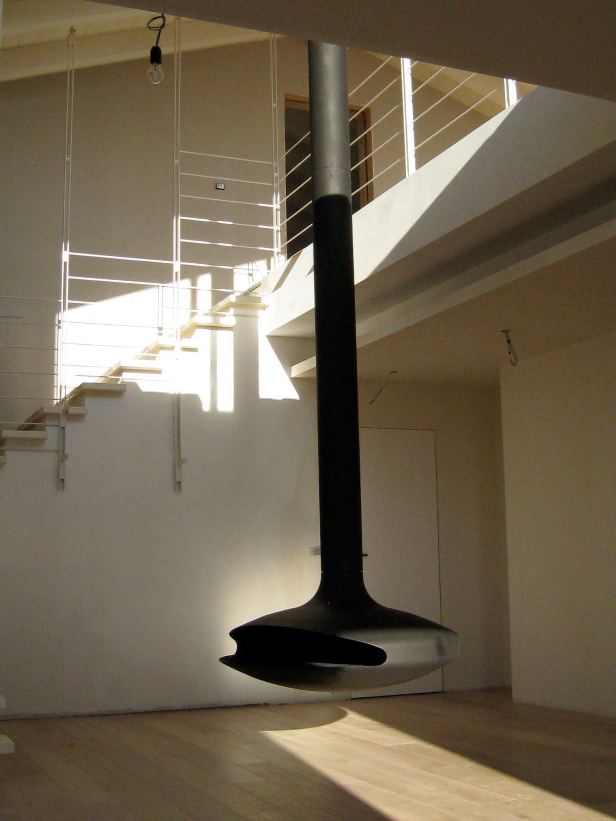 Living Design Parma | Camino sospeso: il focolare dal design moderno ...